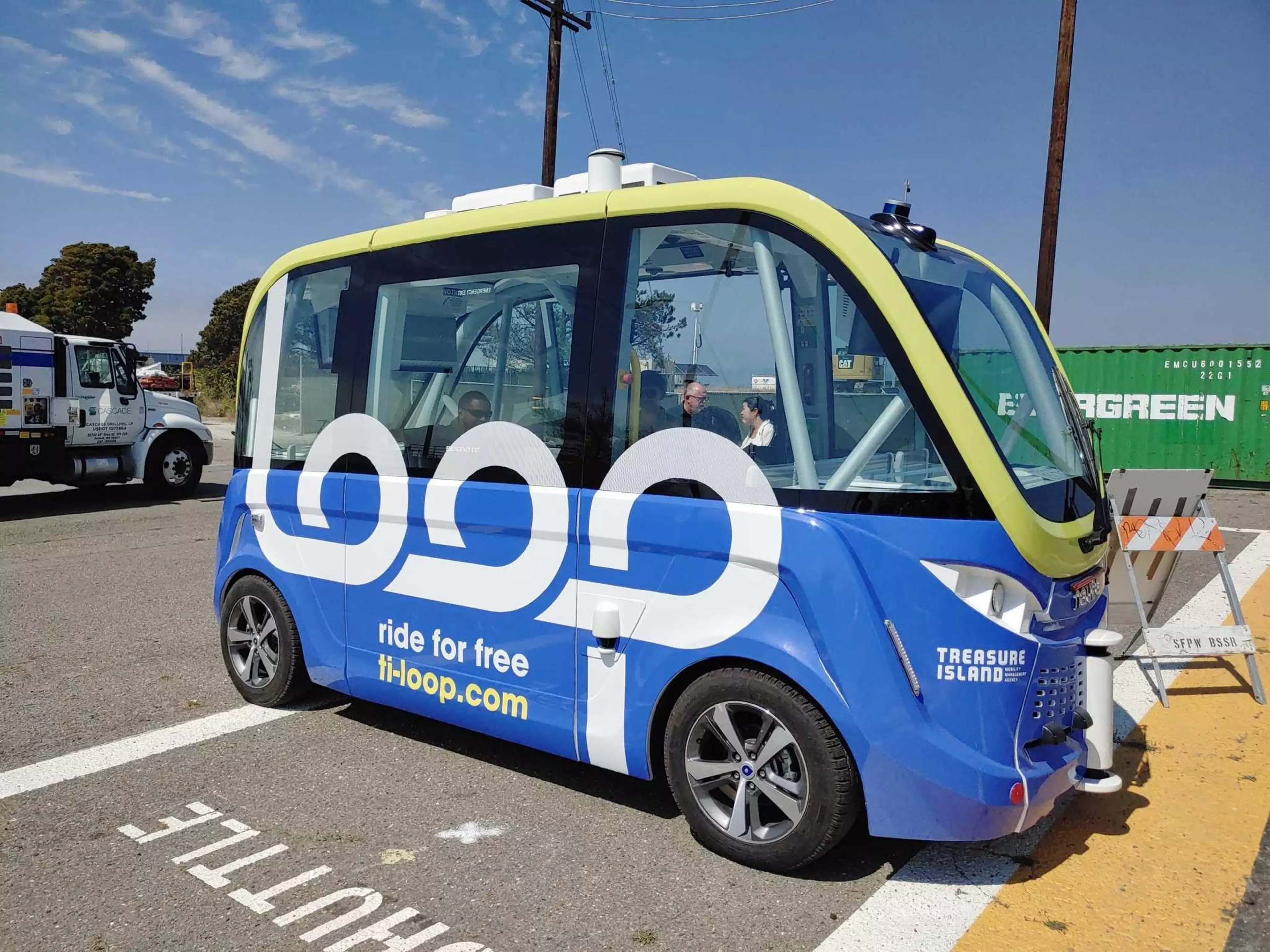 We rode San Francisco’s first driverless bus. It was jarring—and not ...