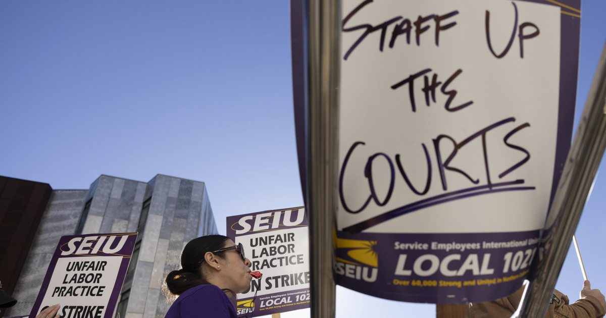 SF court clerks stage one-day strike