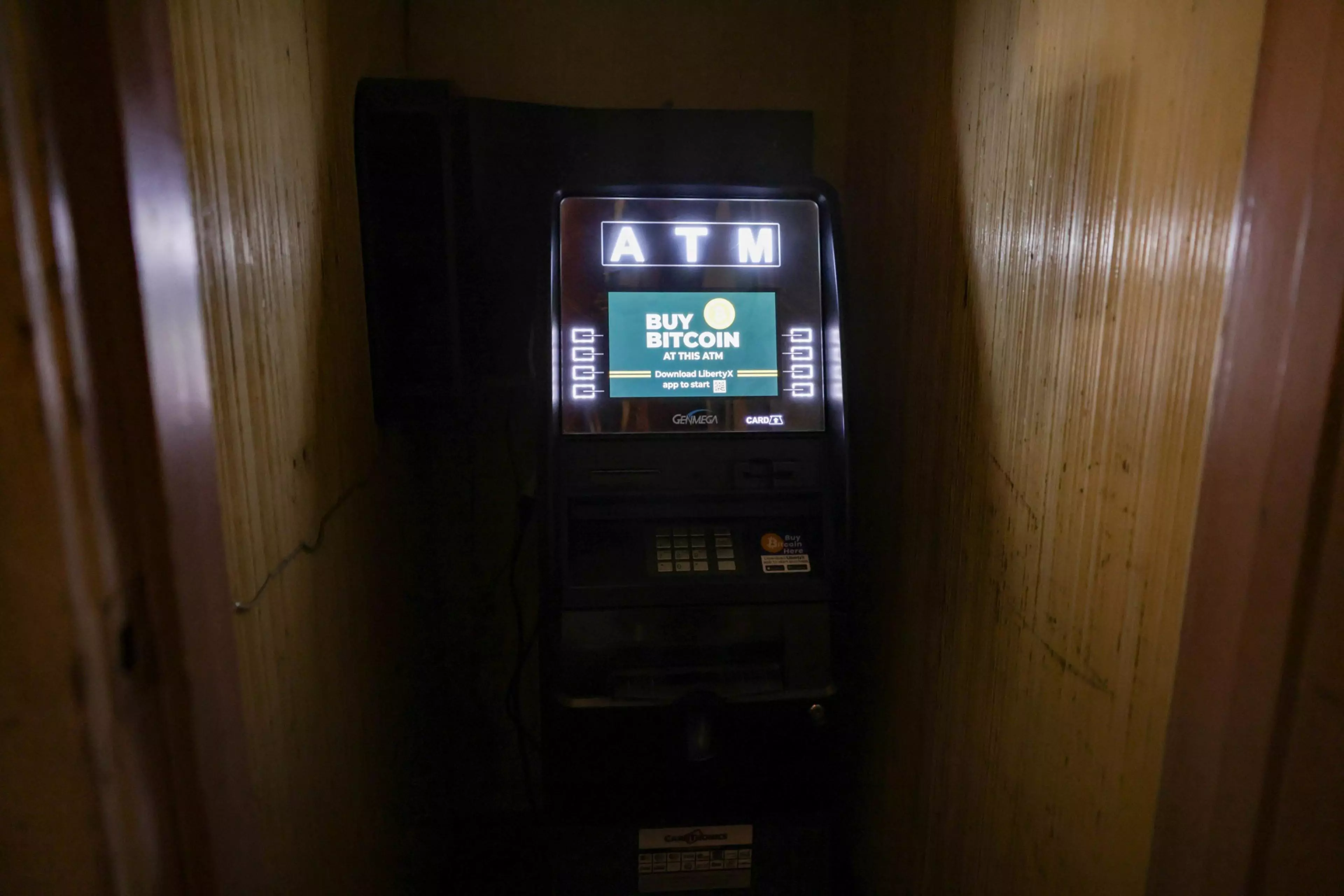 San Francisco police scatter ATM thieves, arrest 1