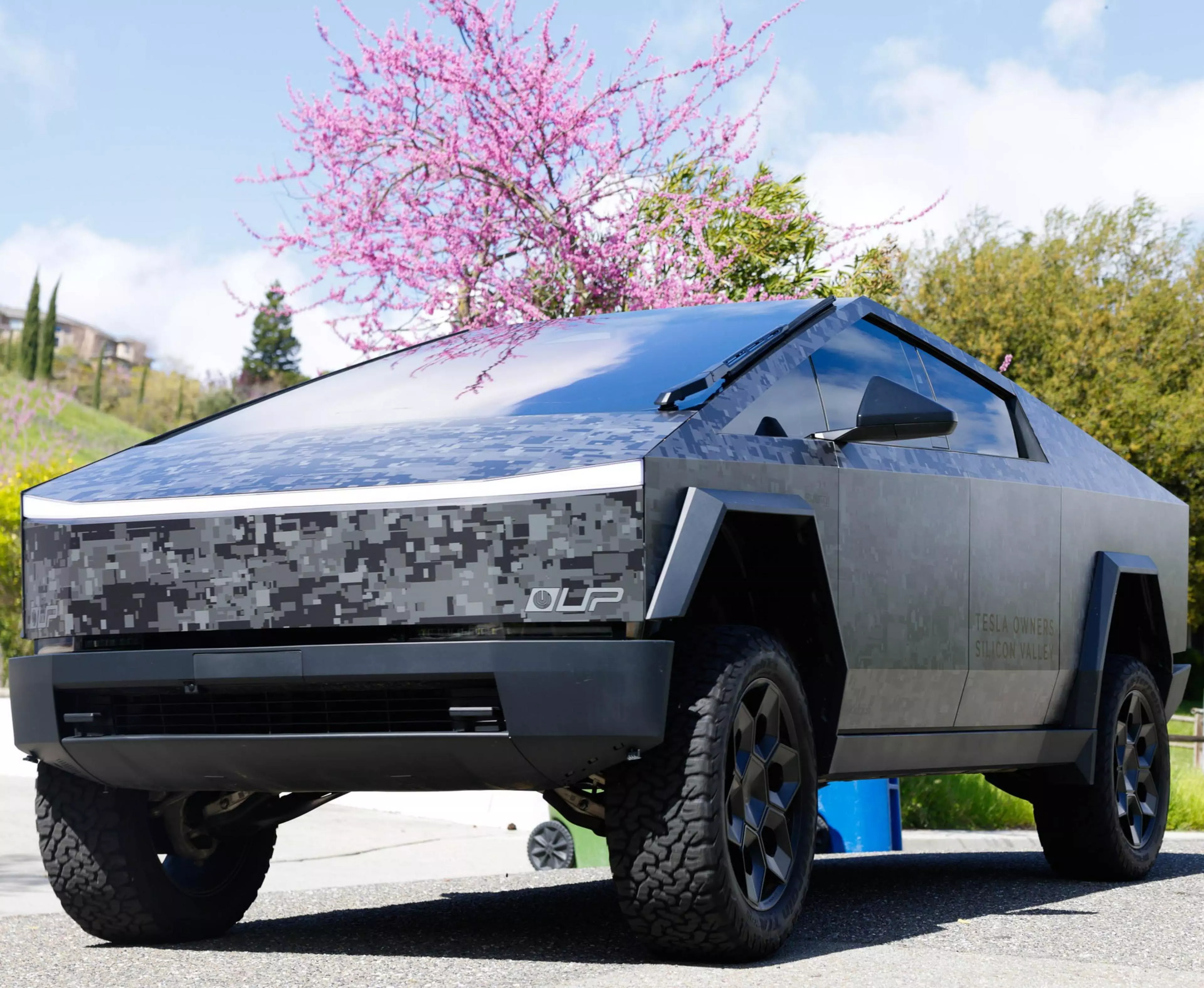 Thousands of Tesla Cybertrucks recalled for dangerous defect