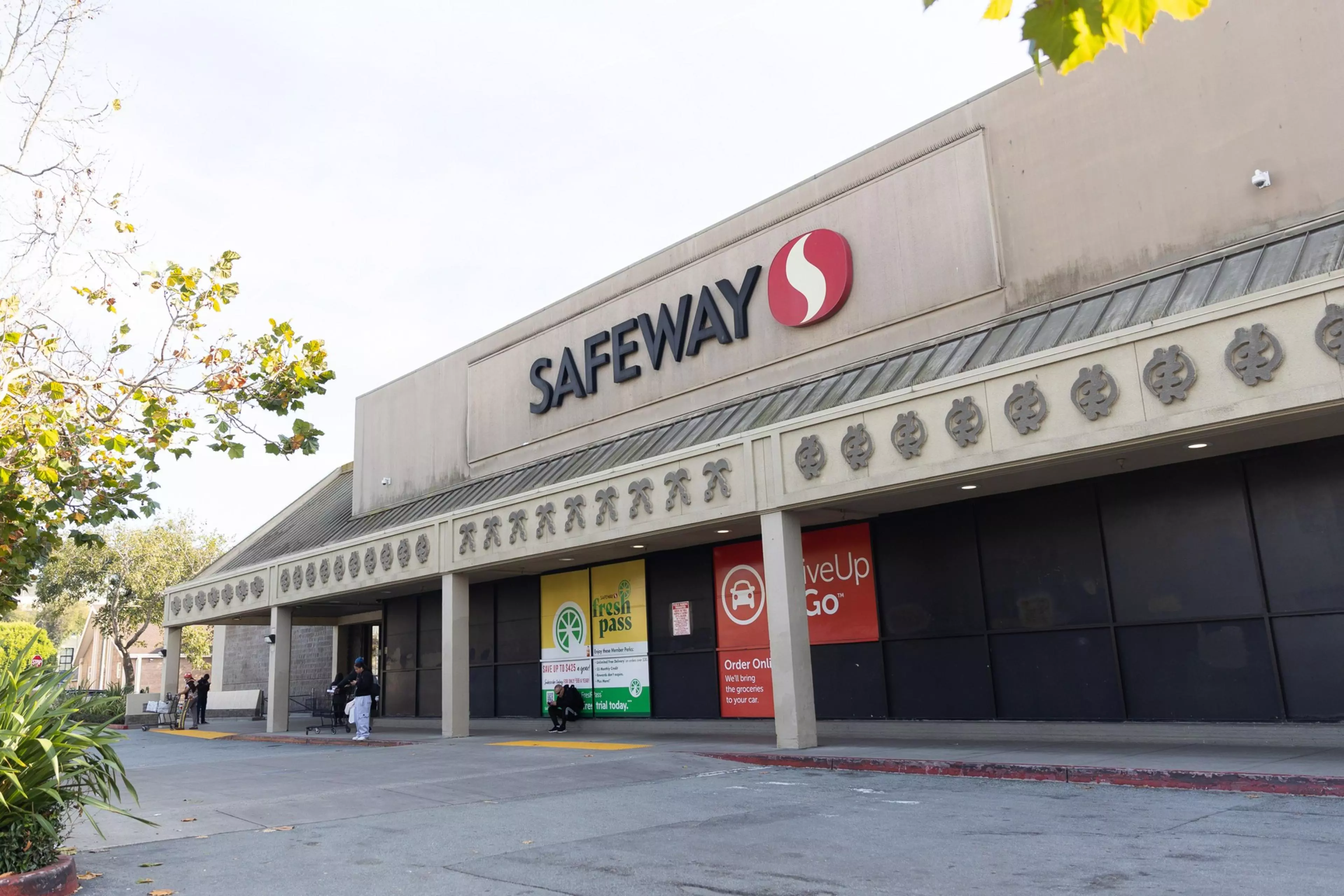 The Fillmore Safeway is SF’s newest empty lot. No one knows when homes ...