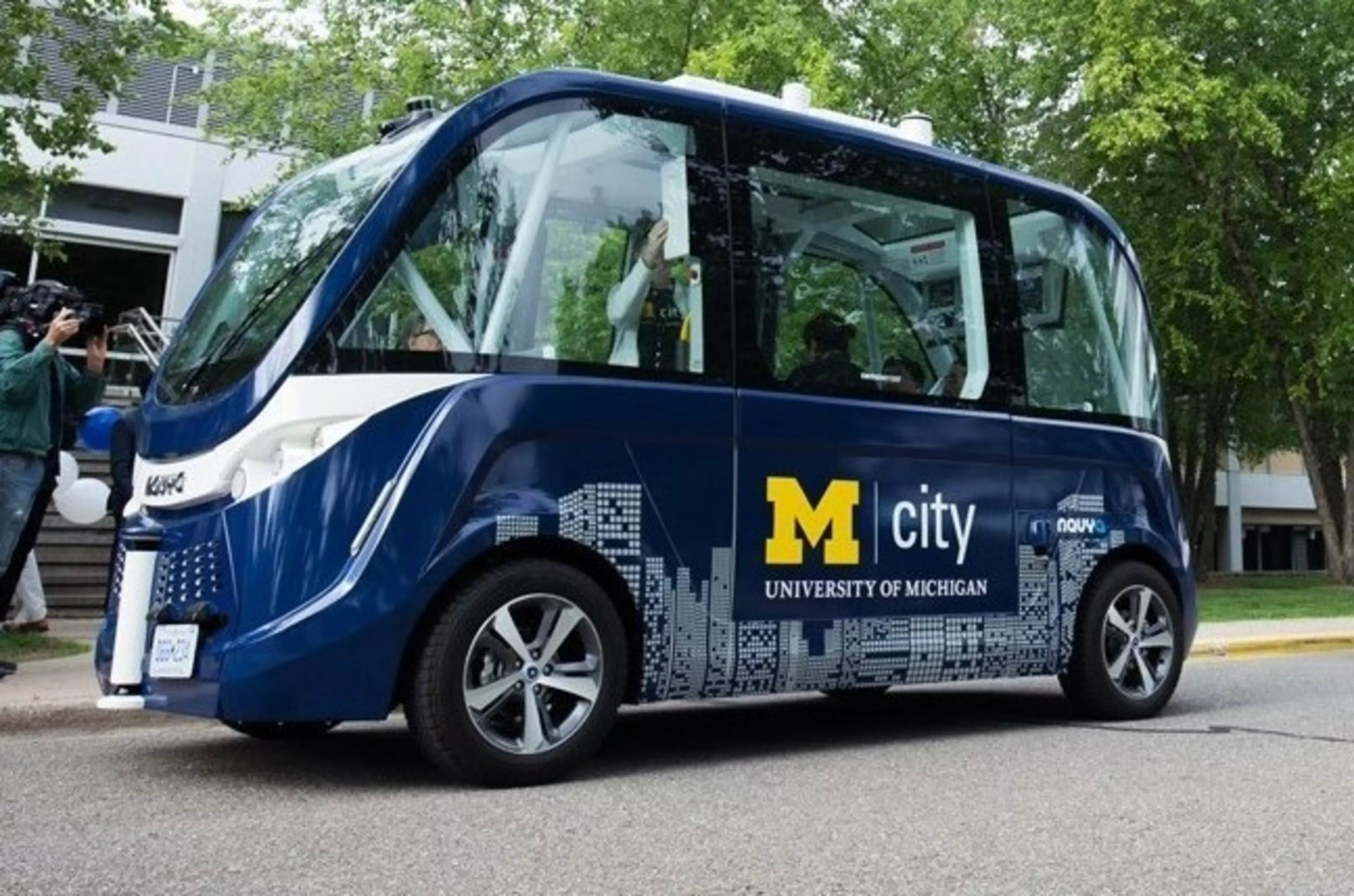 Treasure Island robo-bus trial secures Florida-based operator, Beep