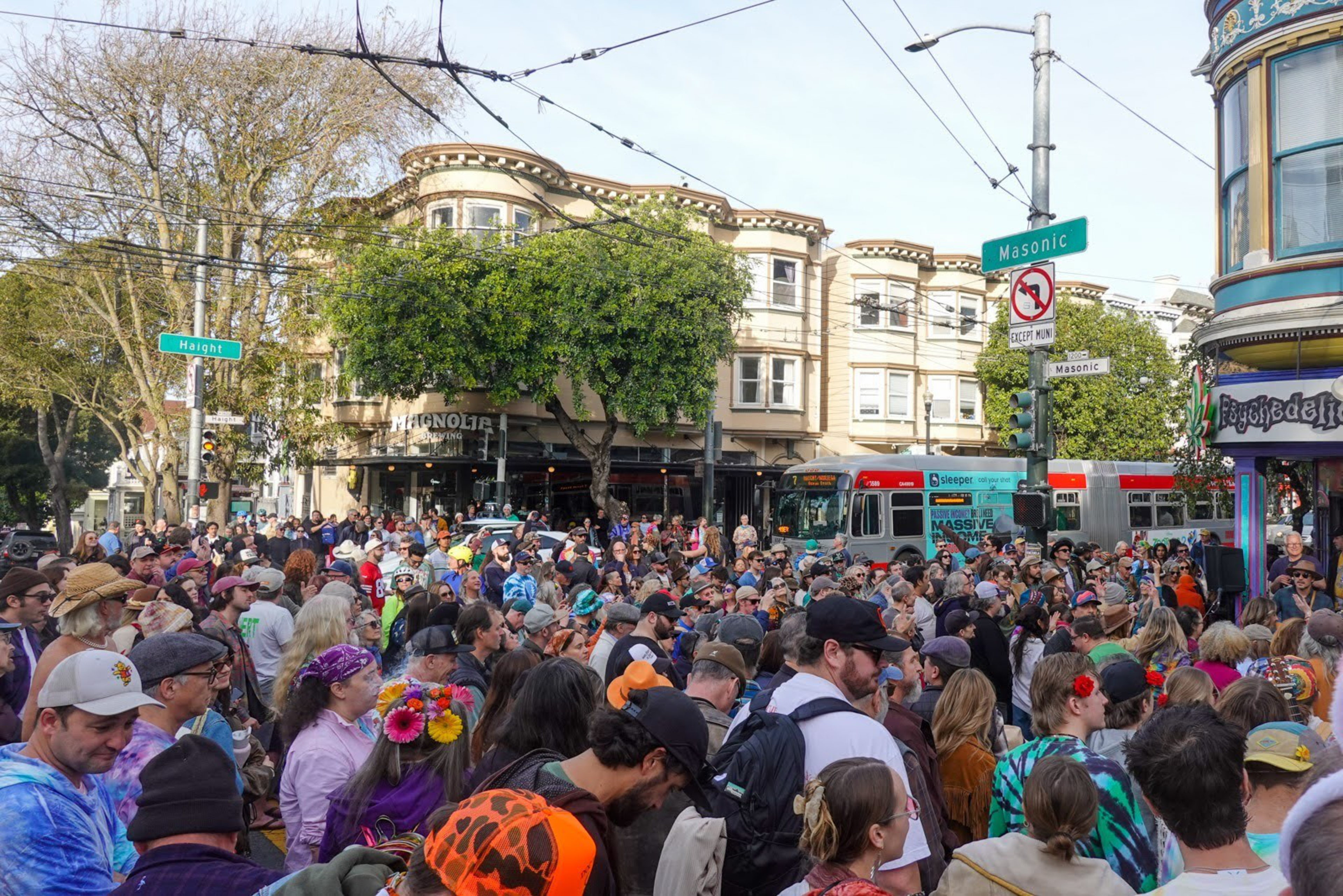 Grief, guitars, and ganja: Bob Weir’s passing brings the Dead back in ...