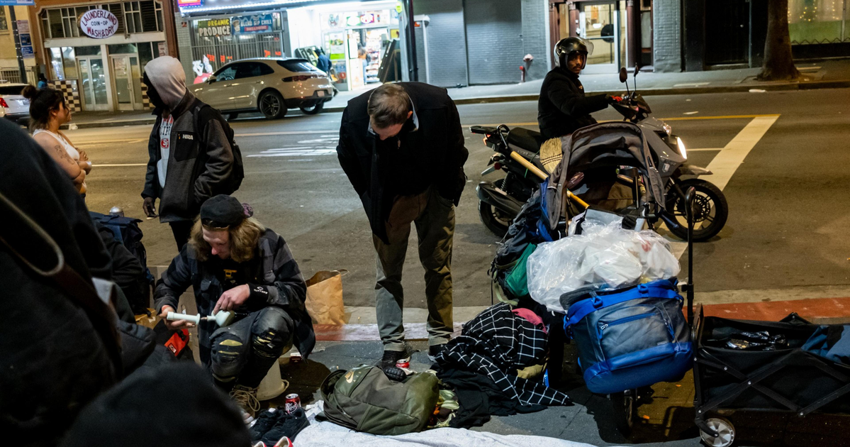 Guns, meth, slot machines: Contraband in Tenderloin stores spurs call ...