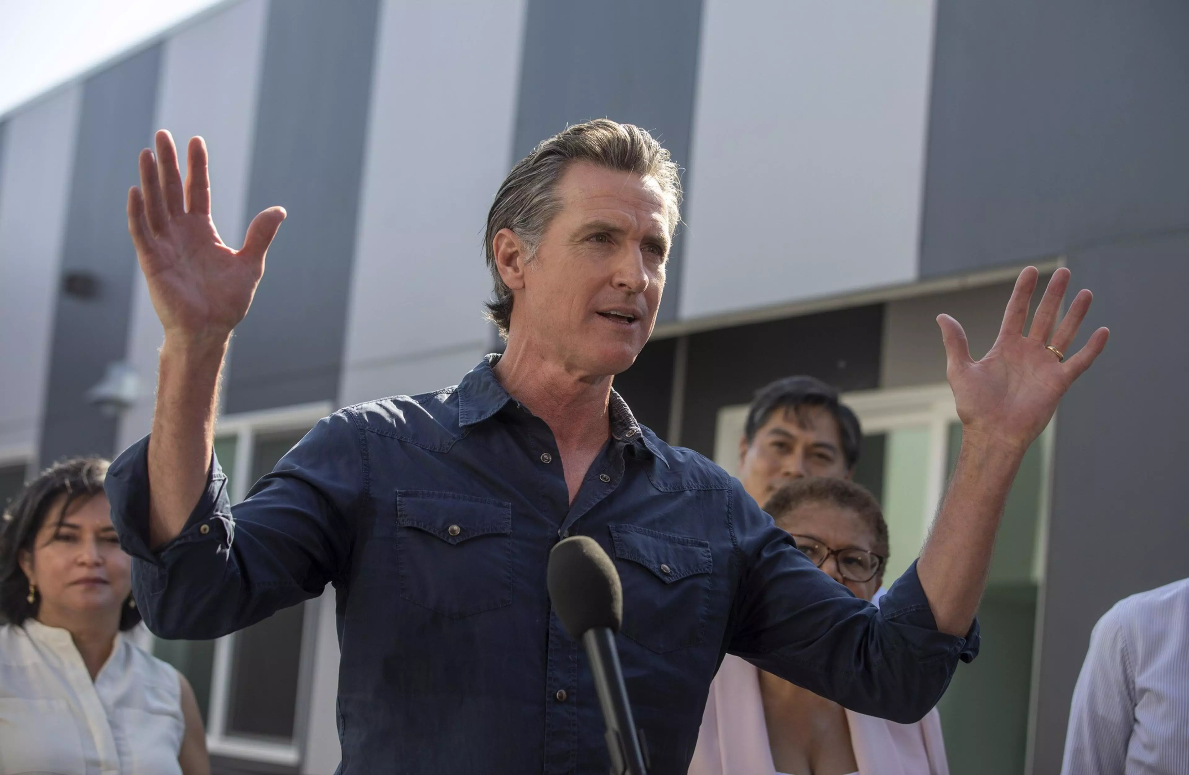 ‘People are freaking out’: Newsom’s insurance crisis bill lets carriers ...