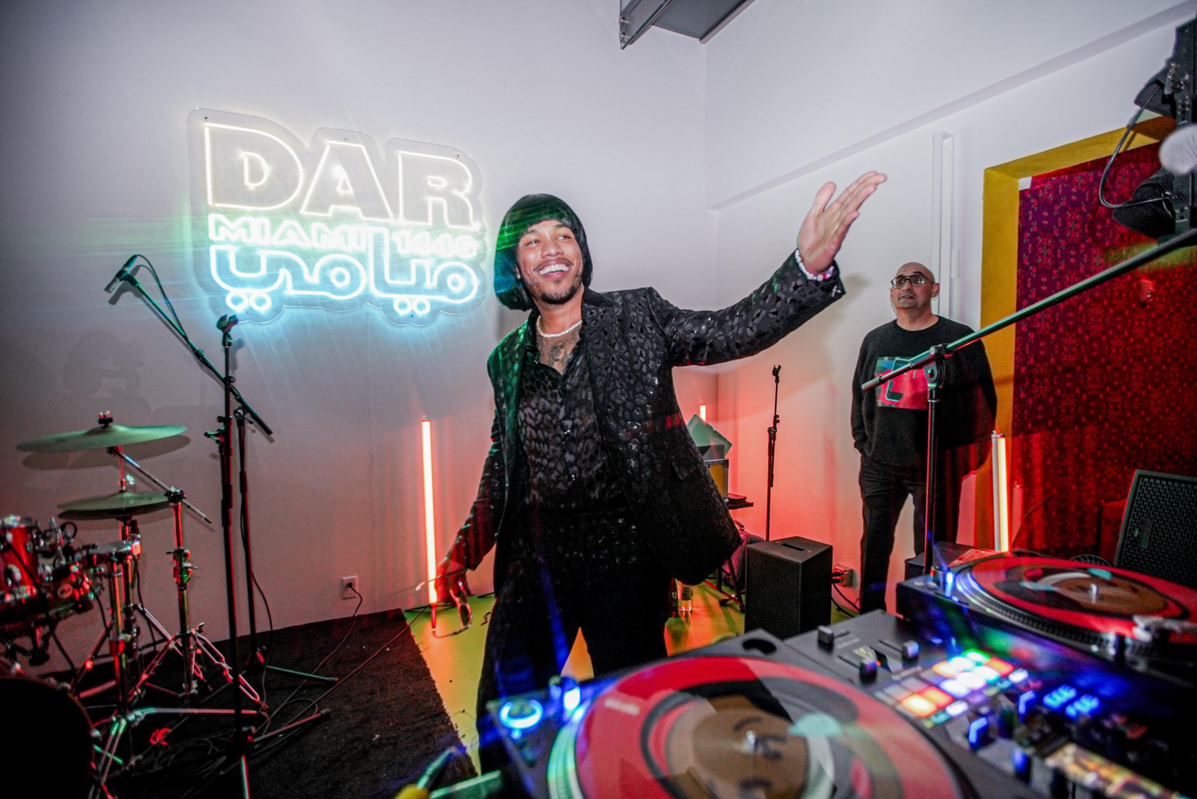 Transamerica Pyramid owner sued for $600M over ultra-luxe club