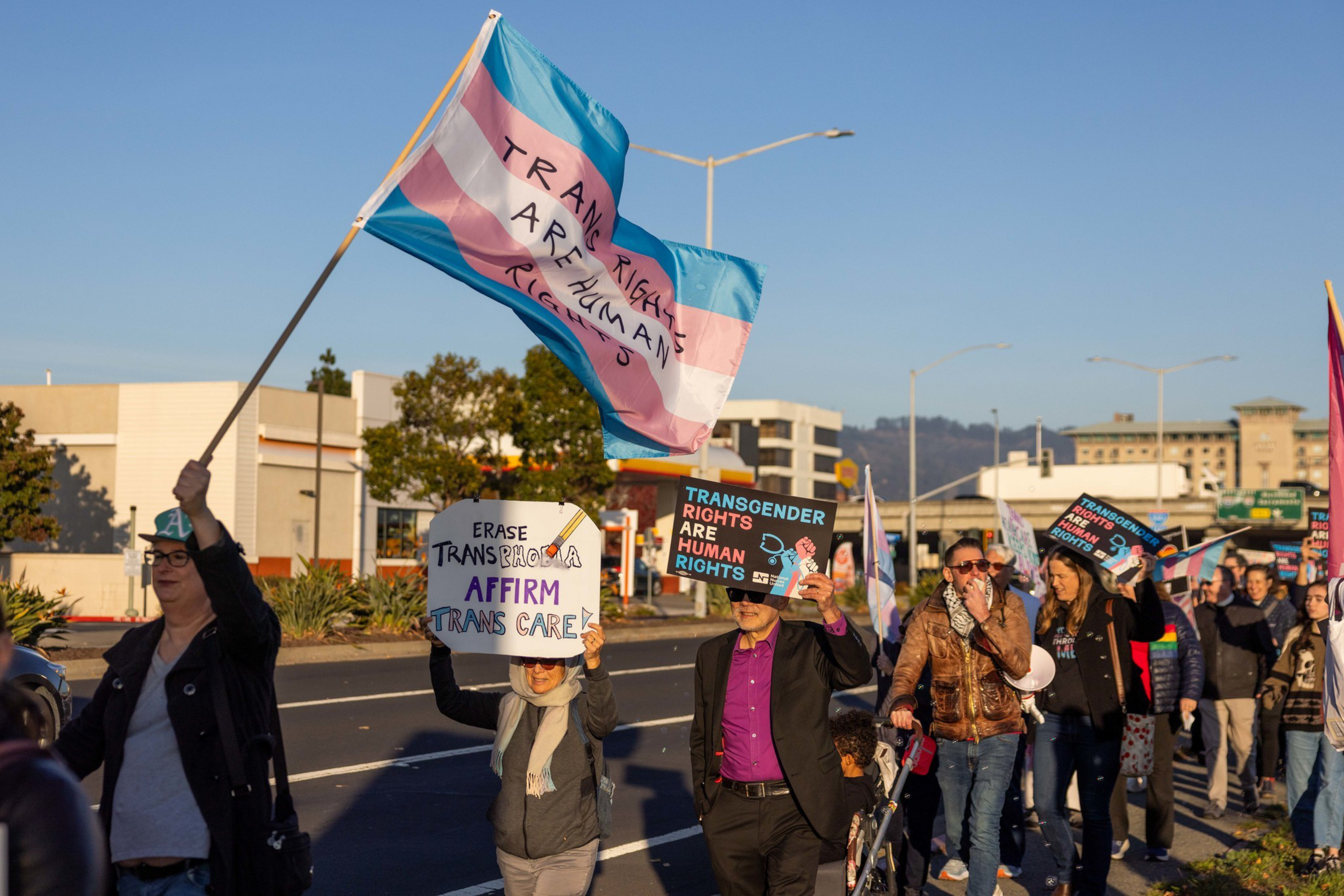 Trans kids lose lifeline: NorCal’s largest hospital to end gender ...