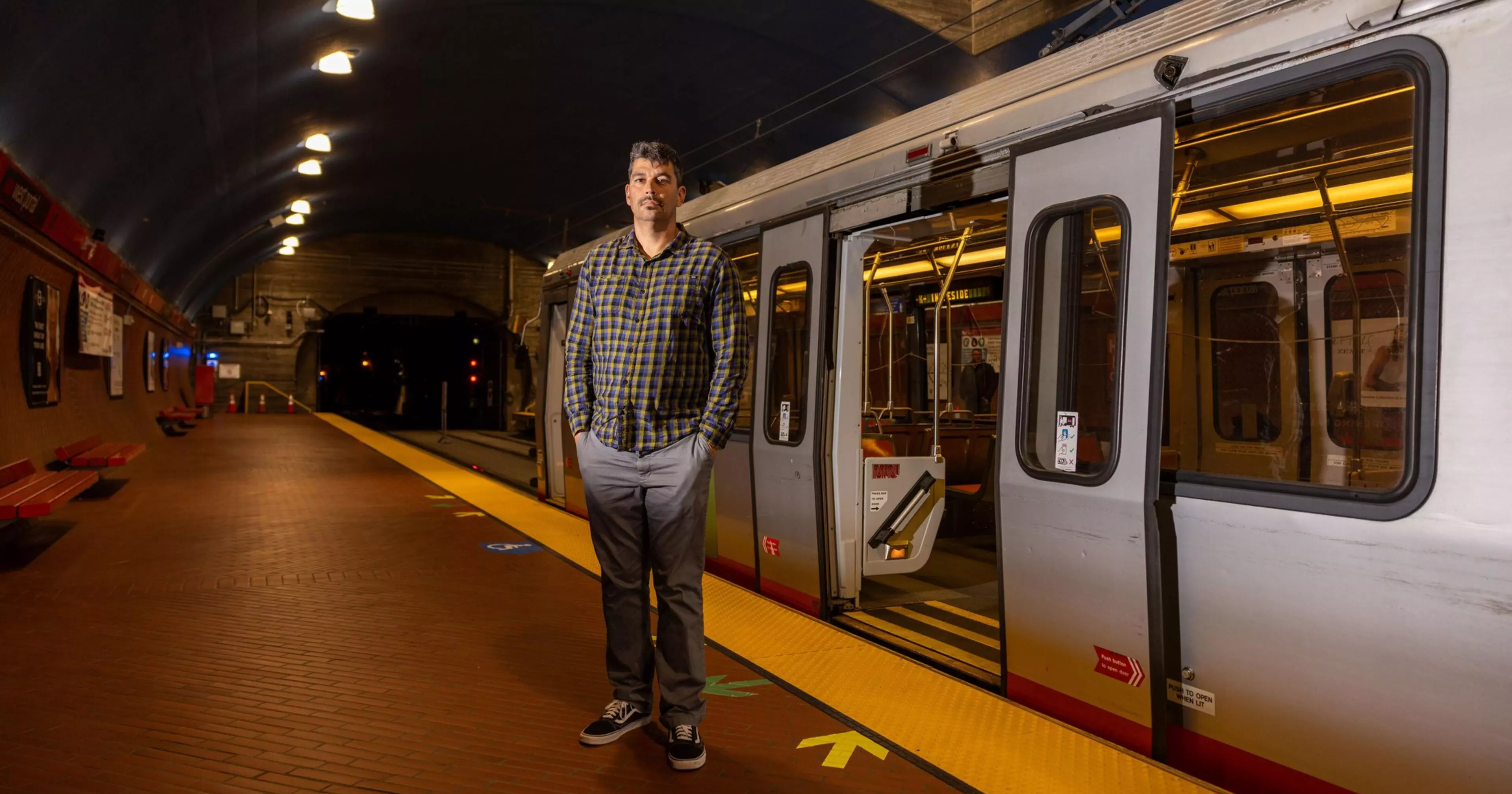 Muni riders walked a mile through a tunnel after their train died. The ...