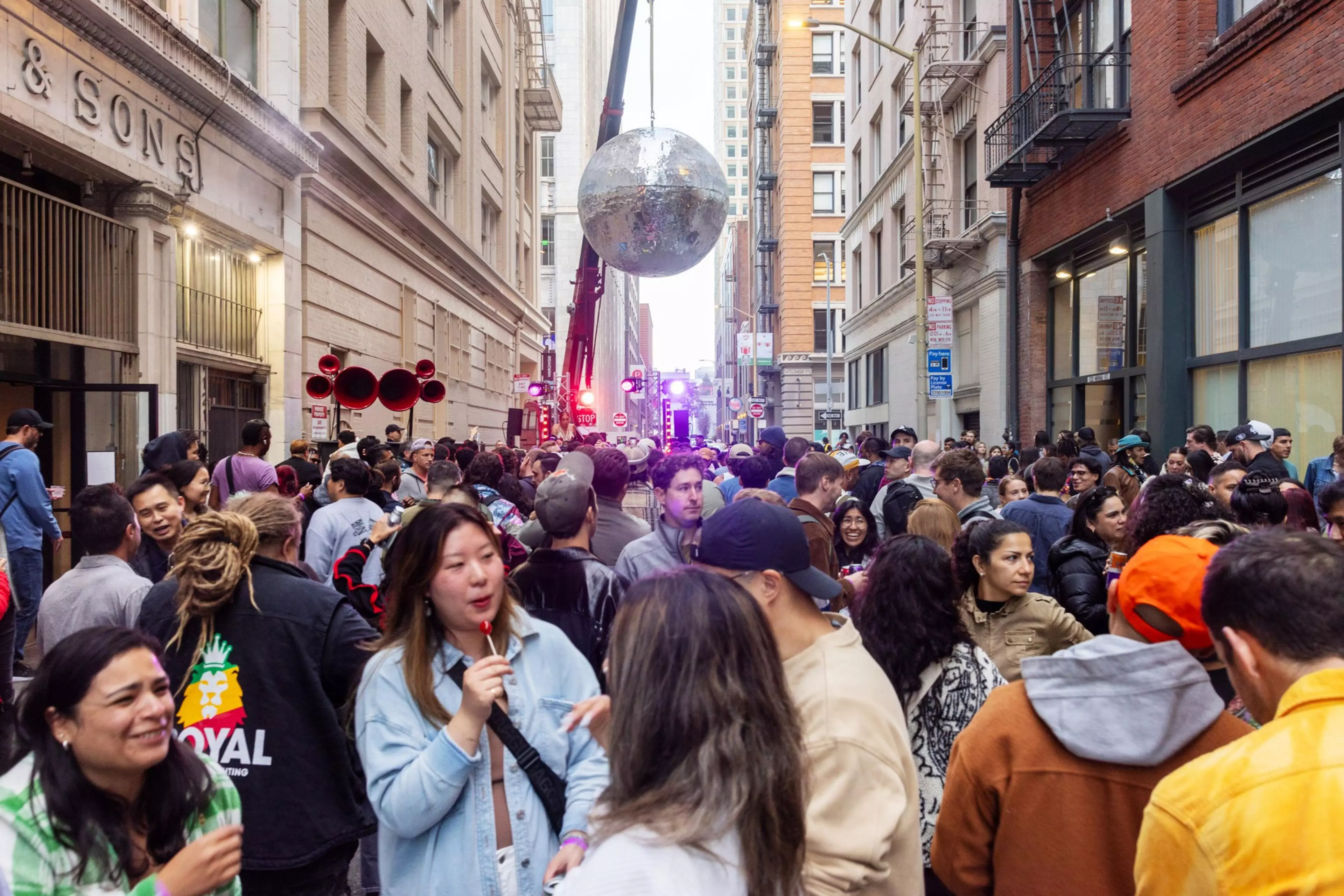 ‘We’re seeing huge numbers’: Downtown First Thursdays shows serious ...