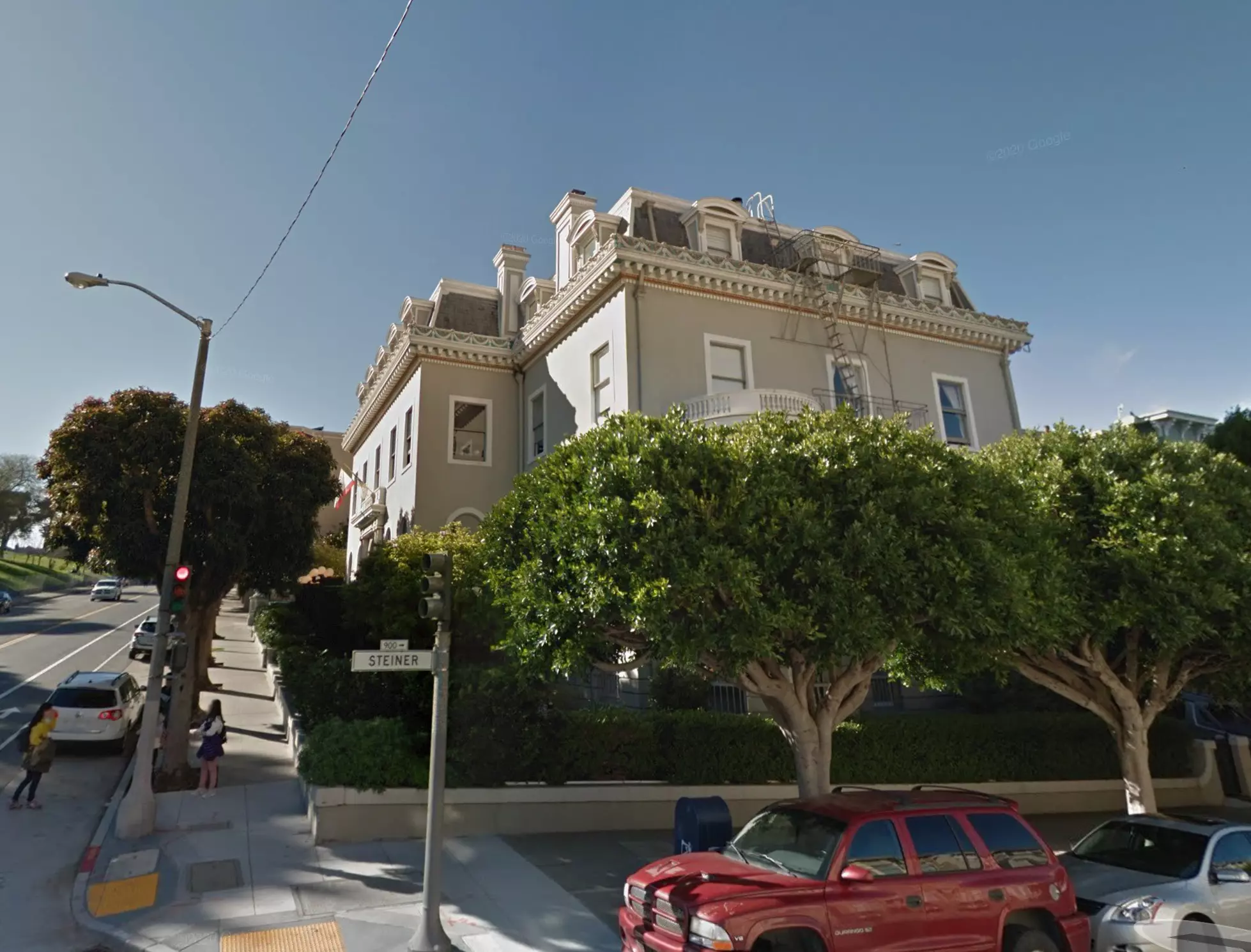 Inside SF’s most competitive ‘hacker house,’ where workers will eat ...