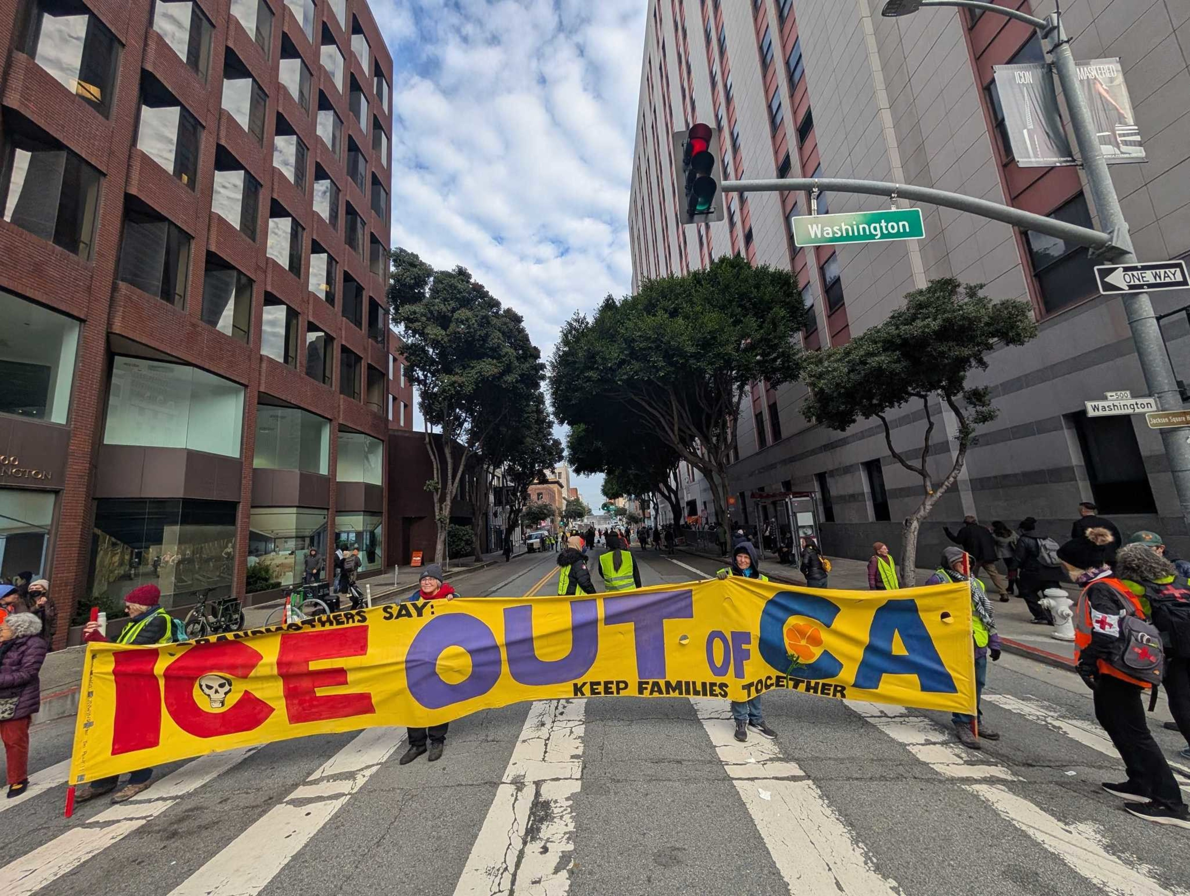 Faith leaders chain themselves to ICE headquarters in San Francisco protest