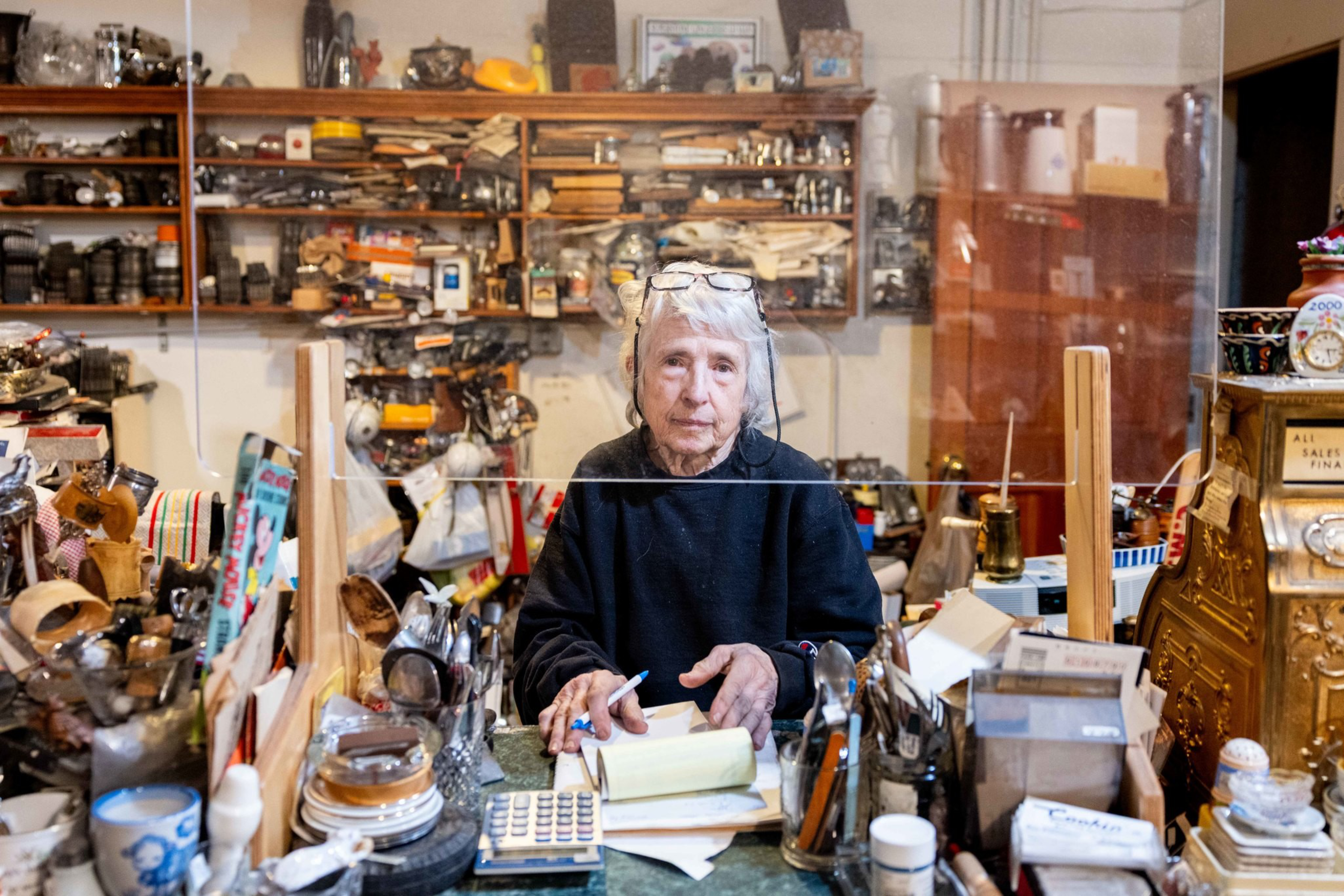 BART is (finally) rolling out contactless payment