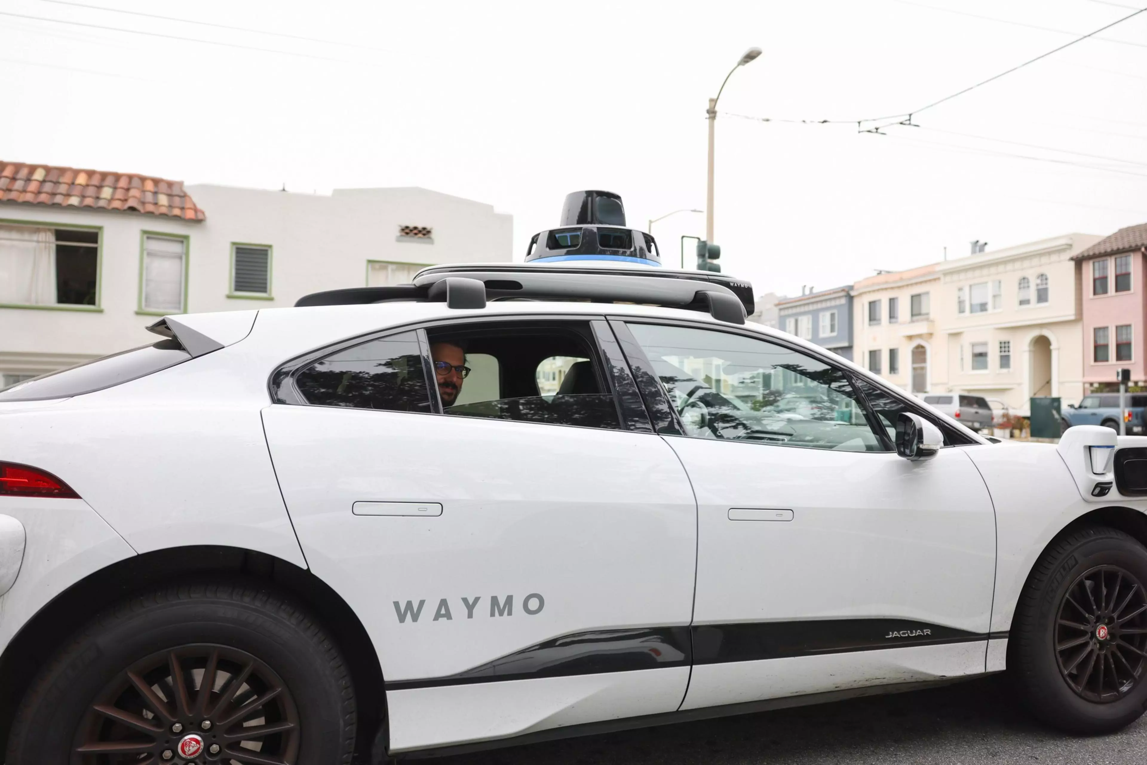 Robotaxis in San Francisco: How to make the most of your ride