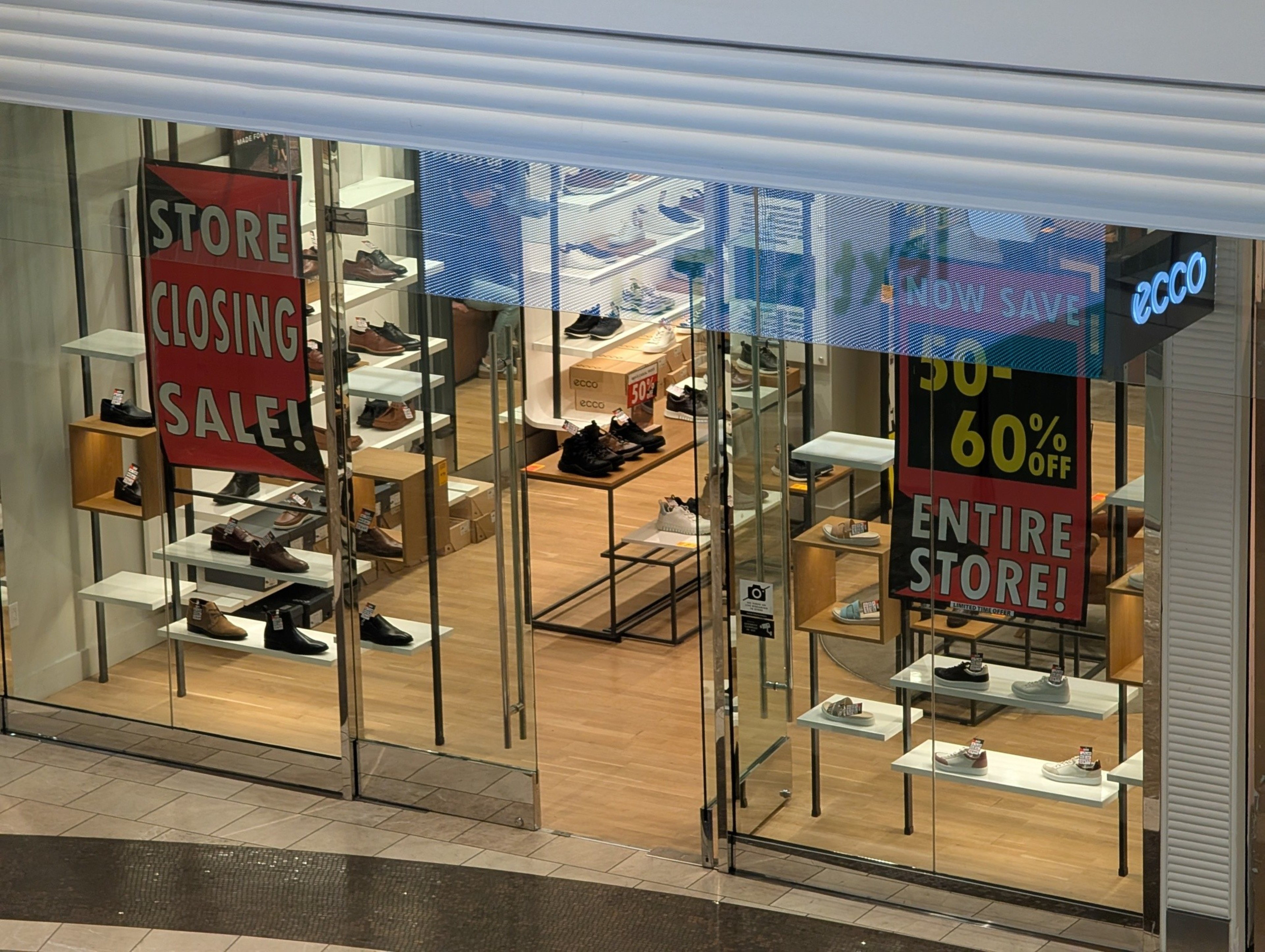 Dying mall fights to evict its few remaining businesses